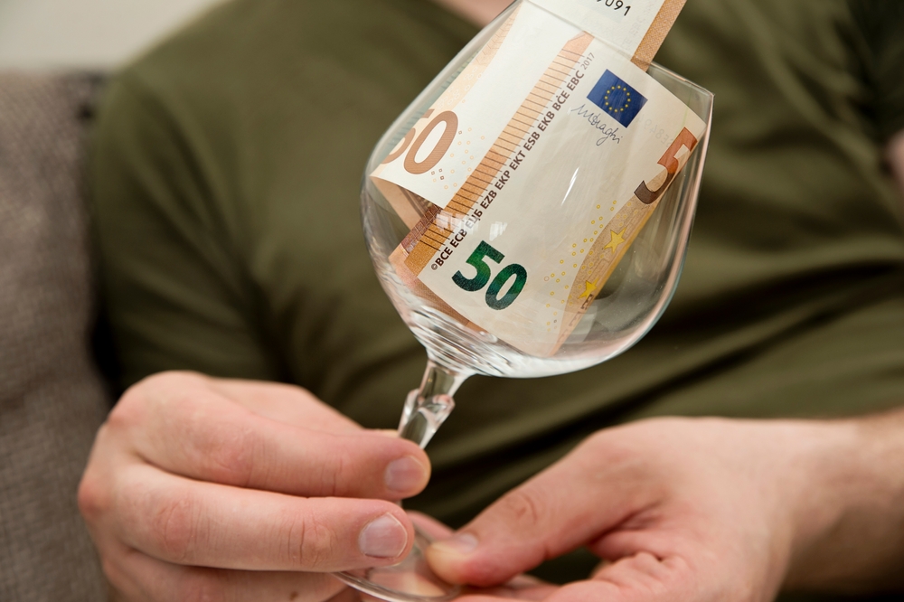 Analiză EY: „Accizele la băuturile alcoolice ar putea să crească ...