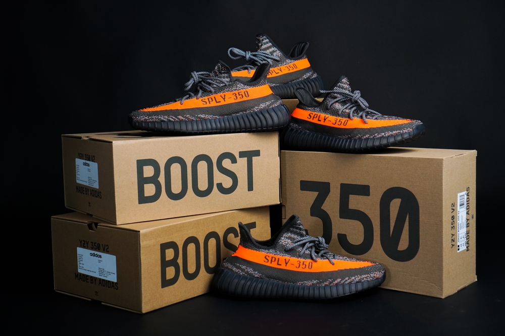 Pantofii sport Yeezy continuă să salveze Adidas - Forbes.ro