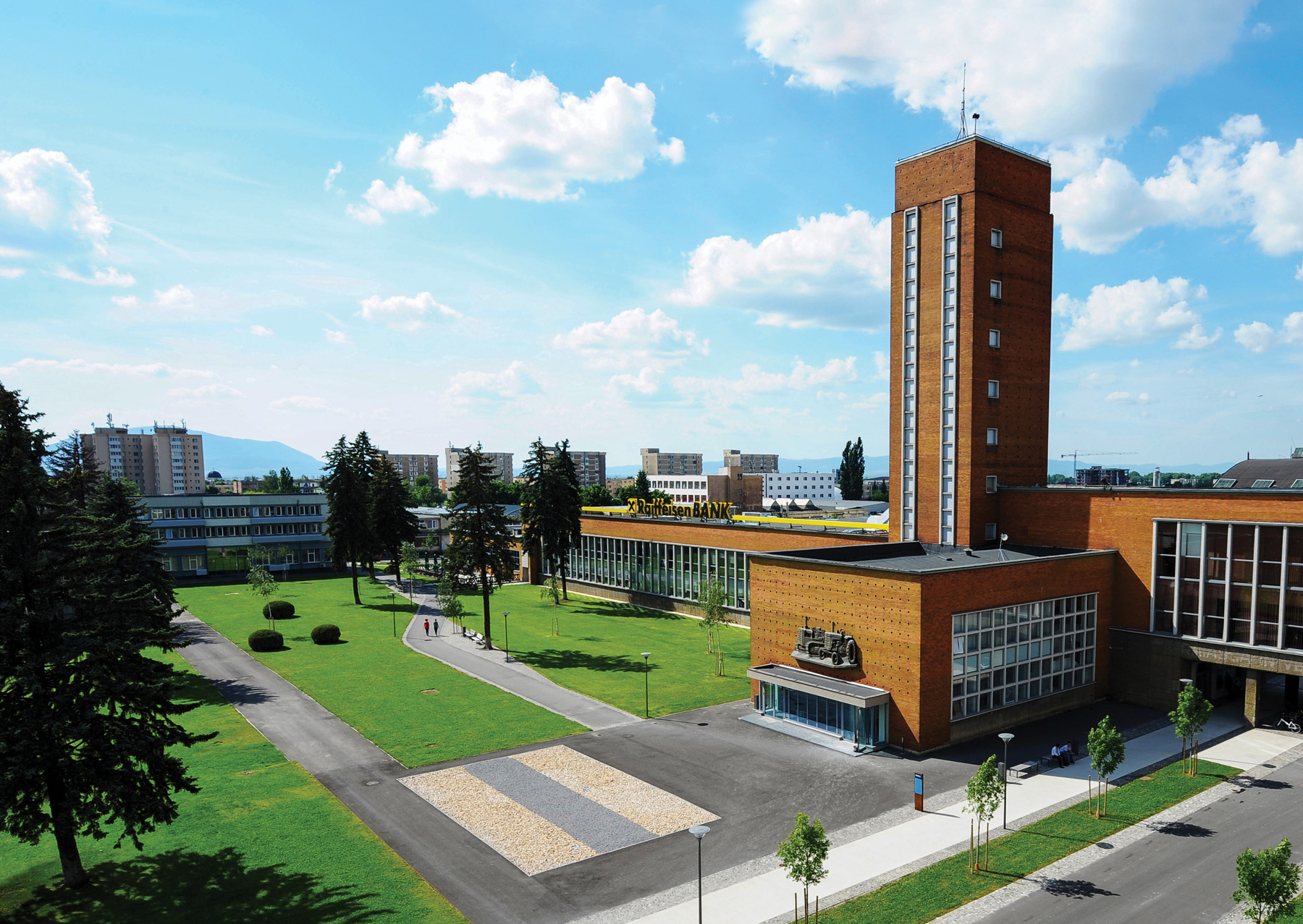 Forbes Office Hubs 2023, Brașov: Aeroportul, șansa birourilor din ...